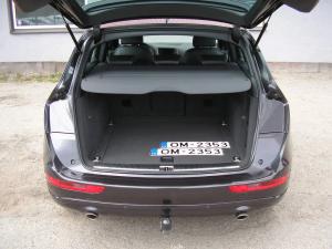 Pelēks Audi Q5 2009 Sigulda, ar dzinēja tilpumu 3.00 L un nobraukumu 263 tūkst. km par 9650 €, foto 24 vietnē AUTOMOTO.COM.LV