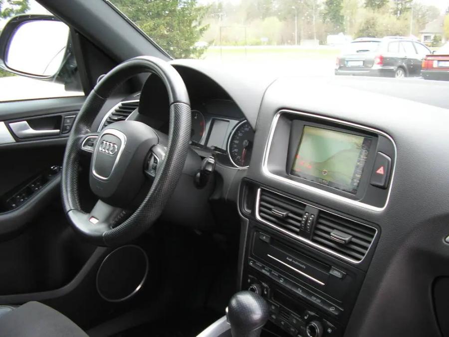 Pelēks Audi Q5 2009 Sigulda, ar dzinēja tilpumu 3.00 L un nobraukumu 263 tūkst. km par 9650 €, foto 31 vietnē AUTOMOTO.COM.LV