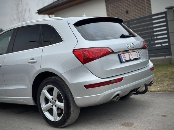 Grey Audi Q5 2009 in Jelgava, with an engine capacity of 3.00 L and mileage of 307 thousand km for 8250 €, photo 3 on AUTOMOTO.COM.LV