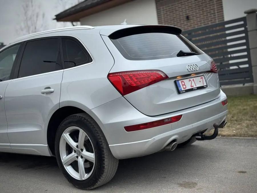 Pelēks Audi Q5 2009 Jelgava, ar dzinēja tilpumu 3.00 L un nobraukumu 307 tūkst. km par 8250 €, foto 4 vietnē AUTOMOTO.COM.LV