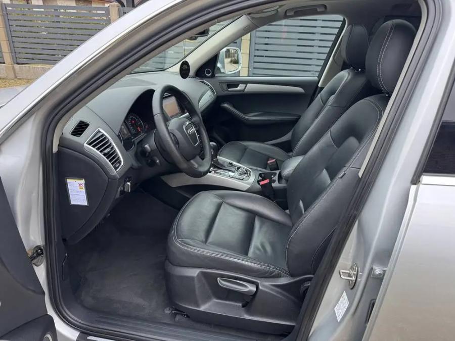 Pelēks Audi Q5 2009 Jelgava, ar dzinēja tilpumu 3.00 L un nobraukumu 307 tūkst. km par 8250 €, foto 11 vietnē AUTOMOTO.COM.LV