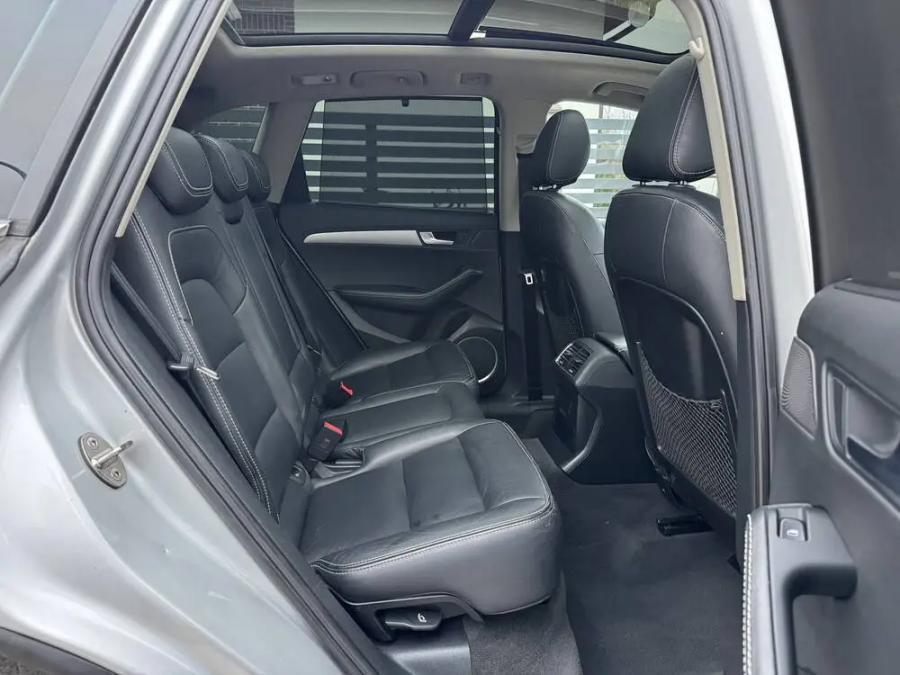 Pelēks Audi Q5 2009 Jelgava, ar dzinēja tilpumu 3.00 L un nobraukumu 307 tūkst. km par 8250 €, foto 13 vietnē AUTOMOTO.COM.LV