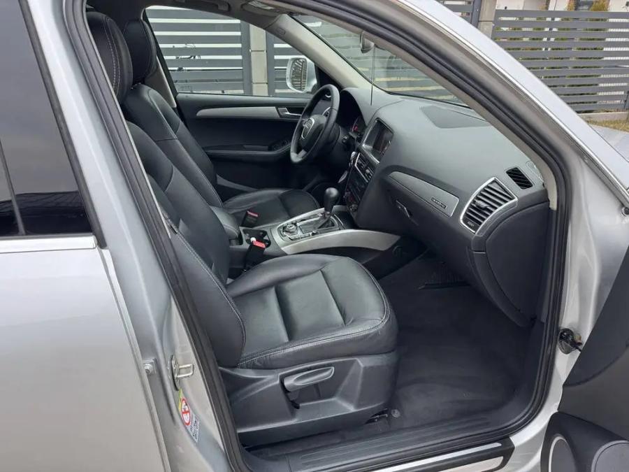 Pelēks Audi Q5 2009 Jelgava, ar dzinēja tilpumu 3.00 L un nobraukumu 307 tūkst. km par 8250 €, foto 14 vietnē AUTOMOTO.COM.LV