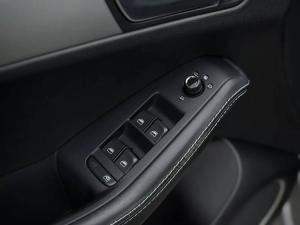 Pelēks Audi Q5 2009 Jelgava, ar dzinēja tilpumu 3.00 L un nobraukumu 307 tūkst. km par 8250 €, foto 18 vietnē AUTOMOTO.COM.LV