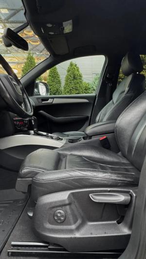 Grey Audi Q5 2009 in Riga, with an engine capacity of 3.00 L and mileage of 356 thousand km for 8600 €, photo 14 on AUTOMOTO.COM.LV