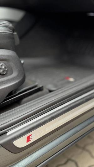 Grey Audi Q5 2009 in Riga, with an engine capacity of 3.00 L and mileage of 356 thousand km for 8600 €, photo 15 on AUTOMOTO.COM.LV