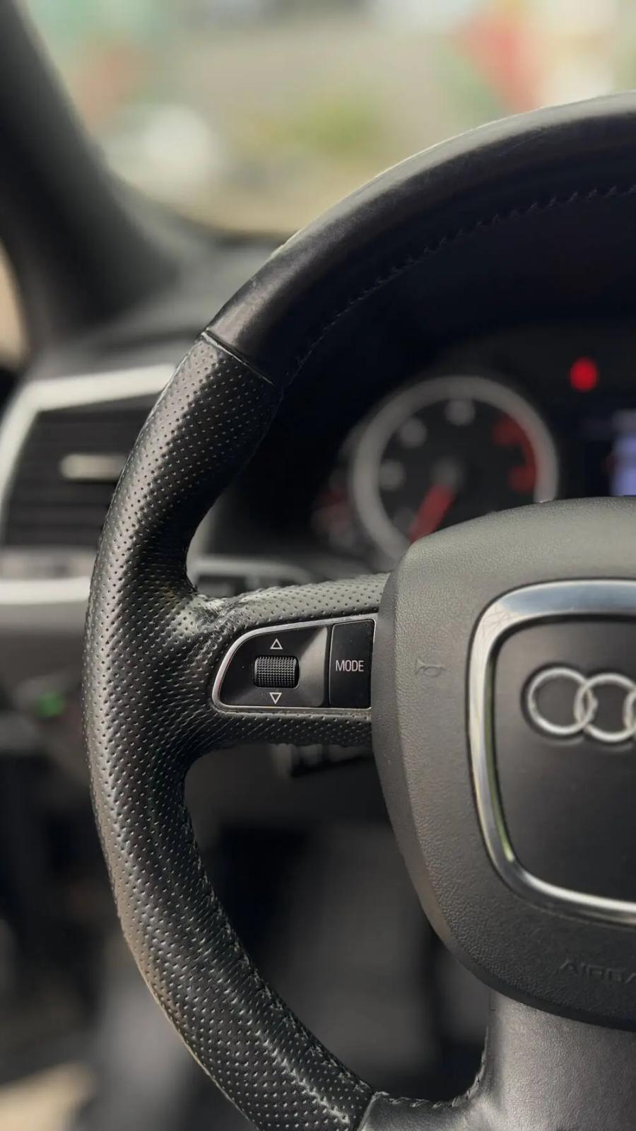 Grey Audi Q5 2009 in Riga, with an engine capacity of 3.00 L and mileage of 356 thousand km for 8600 €, photo 20 on AUTOMOTO.COM.LV