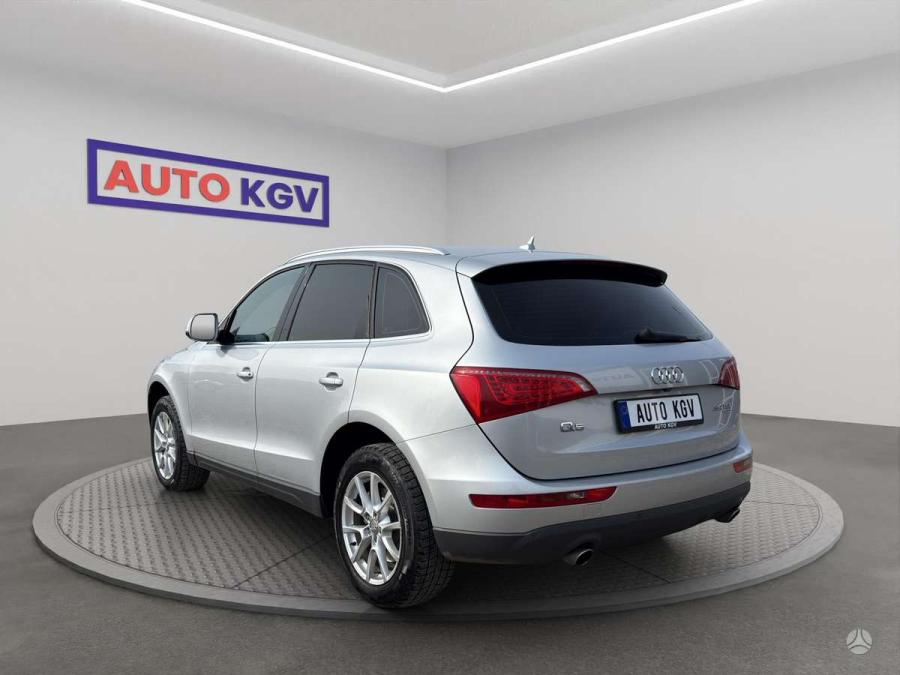 Grey Audi Q5 2009 in Kaunas, with an engine capacity of 3.00 L and mileage of 285 thousand km for 8999 €, photo 4 on AUTOMOTO.COM.LV