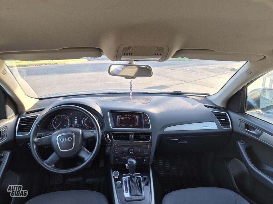 Pelēks Audi Q5 2009 Radviliškis, ar dzinēja tilpumu 2.00 L un nobraukumu 349 tūkst. km par 6700 €, foto 10 vietnē AUTOMOTO.COM.LV