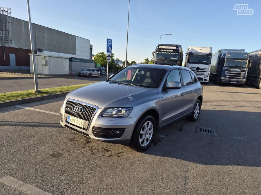 Grey Audi Q5 2009 in Radviliskis, with an engine capacity of 2.00 L and mileage of 349 thousand km for 6700 €, photo 1 on AUTOMOTO.COM.LV