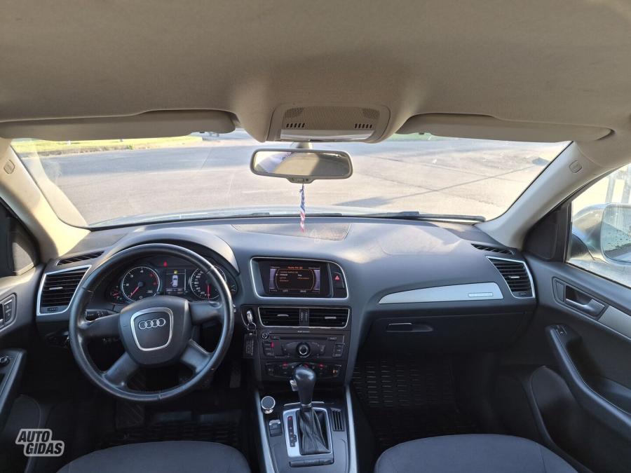Grey Audi Q5 2009 in Radviliskis, with an engine capacity of 2.00 L and mileage of 349 thousand km for 6700 €, photo 6 on AUTOMOTO.COM.LV
