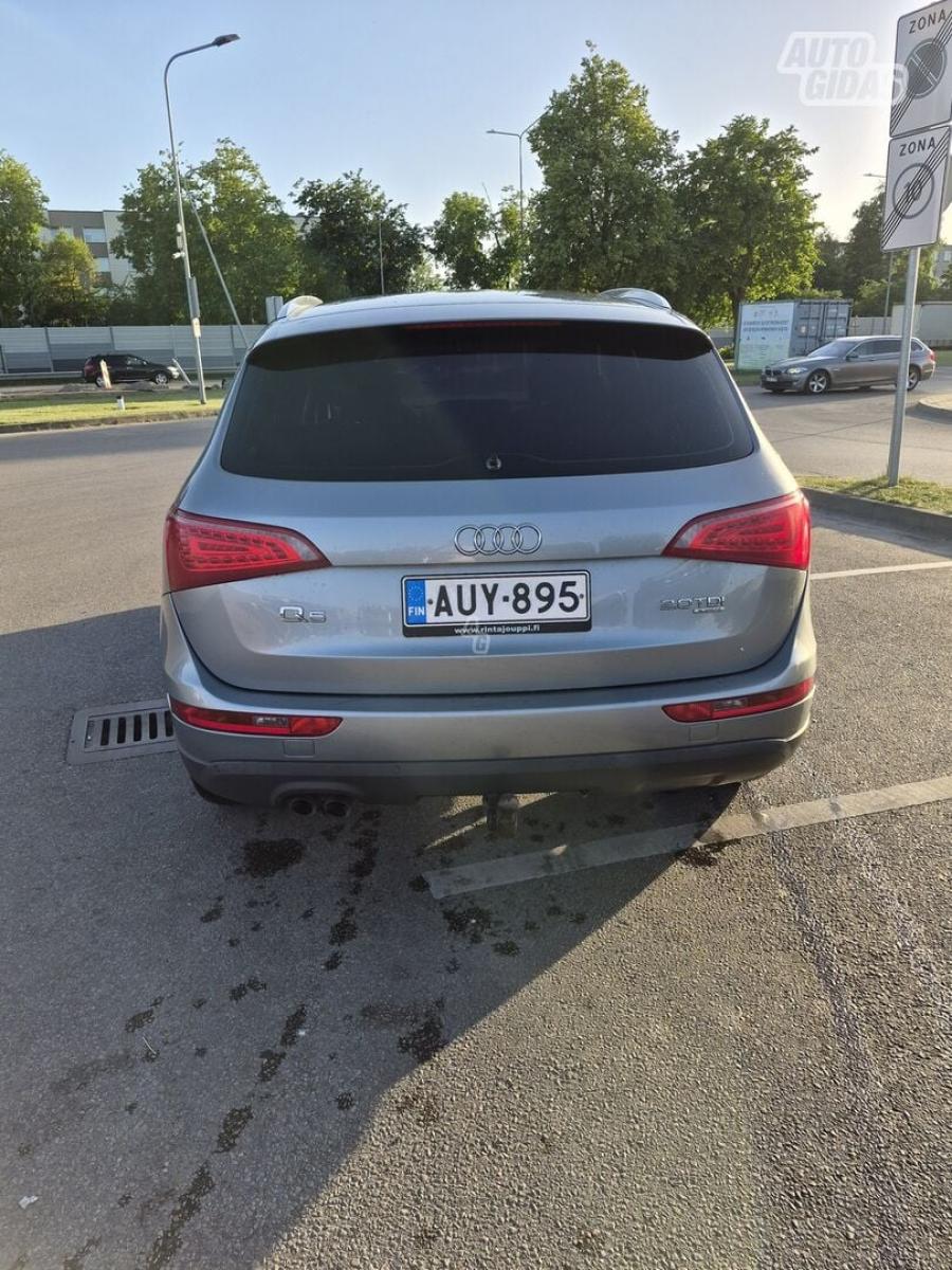 Grey Audi Q5 2009 in Radviliskis, with an engine capacity of 2.00 L and mileage of 349 thousand km for 6700 €, photo 8 on AUTOMOTO.COM.LV