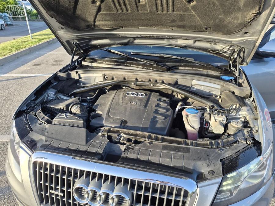 Grey Audi Q5 2009 in Radviliskis, with an engine capacity of 2.00 L and mileage of 349 thousand km for 6700 €, photo 10 on AUTOMOTO.COM.LV