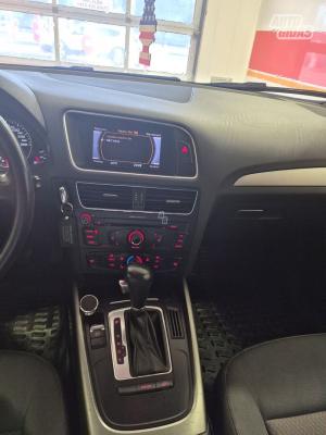Grey Audi Q5 2009 in Radviliskis, with an engine capacity of 2.00 L and mileage of 349 thousand km for 6700 €, photo 12 on AUTOMOTO.COM.LV