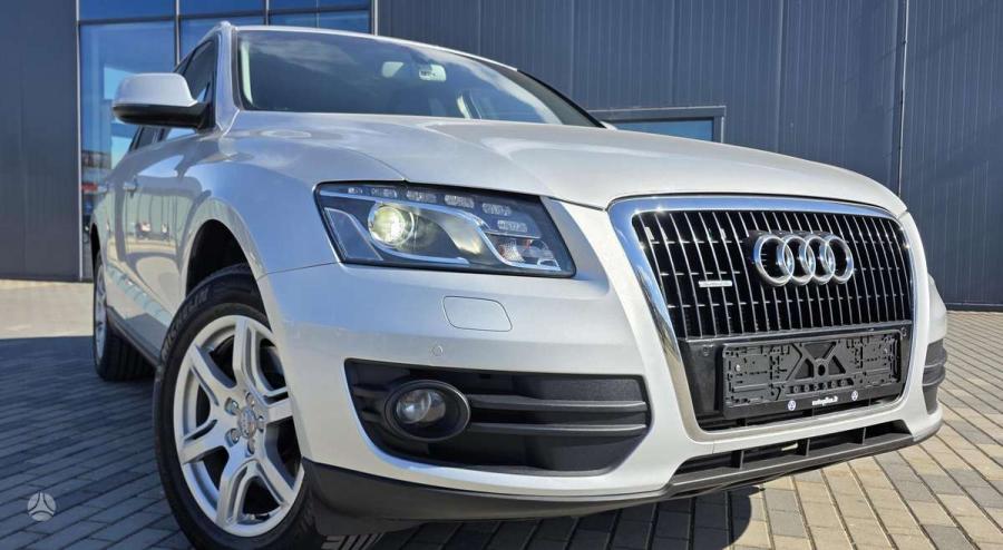 Pelēks Audi Q5 2009 Šauļi, ar dzinēja tilpumu 2.97 L un nobraukumu 260 tūkst. km par 7950 €, foto 1 vietnē AUTOMOTO.COM.LV