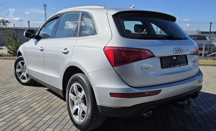 Pelēks Audi Q5 2009 Šauļi, ar dzinēja tilpumu 2.97 L un nobraukumu 260 tūkst. km par 7950 €, foto 12 vietnē AUTOMOTO.COM.LV