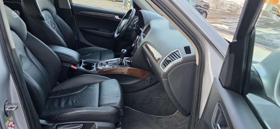 Pelēks Audi Q5 2009 Šauļi, ar dzinēja tilpumu 2.97 L un nobraukumu 260 tūkst. km par 7950 €, foto 26 vietnē AUTOMOTO.COM.LV