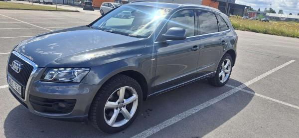 Grey Audi Q5 2009 in Siauliai, with an engine capacity of 3.00 L and mileage of 258 thousand km for 5600 €, photo 1 on AUTOMOTO.COM.LV