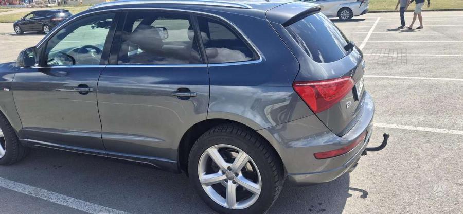 Pelēks Audi Q5 2009 Šauļi, ar dzinēja tilpumu 3.00 L un nobraukumu 258 tūkst. km par 5600 €, foto 4 vietnē AUTOMOTO.COM.LV