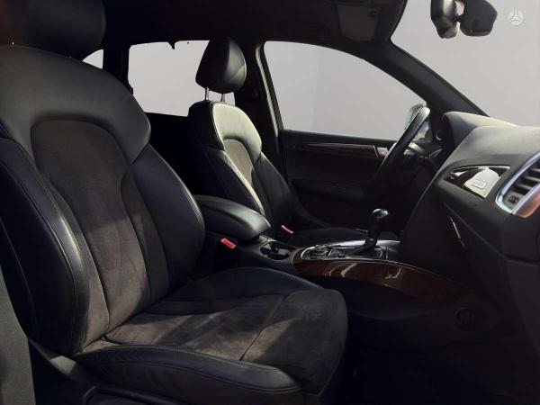 Grey Audi Q5 2009 in Kaunas, with an engine capacity of 3.00 L and mileage of 285 thousand km for 8999 €, photo 8 on AUTOMOTO.COM.LV