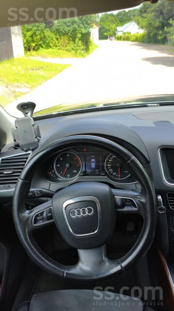 Pelēks Audi Q5 2009 Kuldīga, ar dzinēja tilpumu 3.00 L un nobraukumu 286 tūkst. km par 9200 €, foto 4 vietnē AUTOMOTO.COM.LV