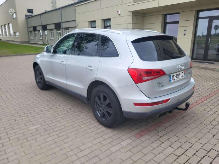 Pelēks Audi Q5 2009 Raseiniai, ar dzinēja tilpumu 1.97 L un nobraukumu 287 tūkst. km par 5499 €, foto 10 vietnē AUTOMOTO.COM.LV