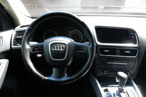 Pelēks Audi Q5 2009 Rīga, ar dzinēja tilpumu 3.00 L un nobraukumu 320 tūkst. km par 8990 €, foto 15 vietnē AUTOMOTO.COM.LV