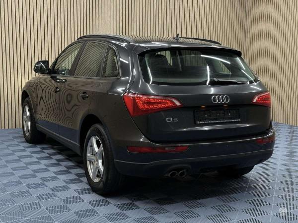 Pelēks Audi Q5 2009 Marijampole, ar dzinēja tilpumu 1.97 L un nobraukumu 290 tūkst. km par 8900 €, foto 6 vietnē AUTOMOTO.COM.LV