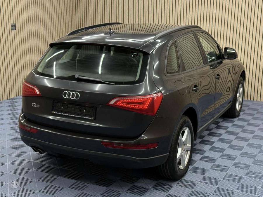 Pelēks Audi Q5 2009 Marijampole, ar dzinēja tilpumu 1.97 L un nobraukumu 290 tūkst. km par 8900 €, foto 13 vietnē AUTOMOTO.COM.LV