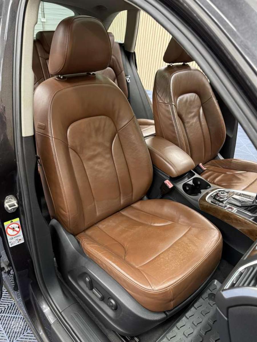 Pelēks Audi Q5 2009 Marijampole, ar dzinēja tilpumu 1.97 L un nobraukumu 290 tūkst. km par 8900 €, foto 17 vietnē AUTOMOTO.COM.LV