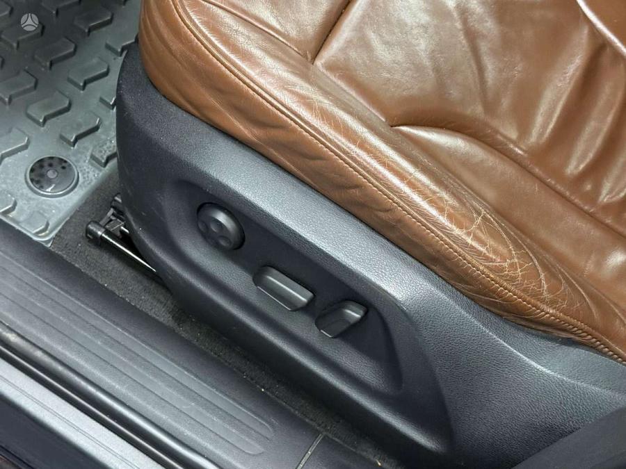 Pelēks Audi Q5 2009 Marijampole, ar dzinēja tilpumu 1.97 L un nobraukumu 290 tūkst. km par 8900 €, foto 21 vietnē AUTOMOTO.COM.LV
