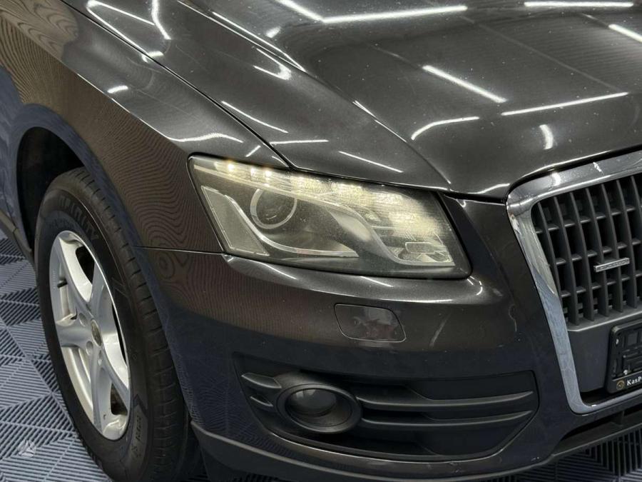 Pelēks Audi Q5 2009 Marijampole, ar dzinēja tilpumu 1.97 L un nobraukumu 290 tūkst. km par 8900 €, foto 31 vietnē AUTOMOTO.COM.LV