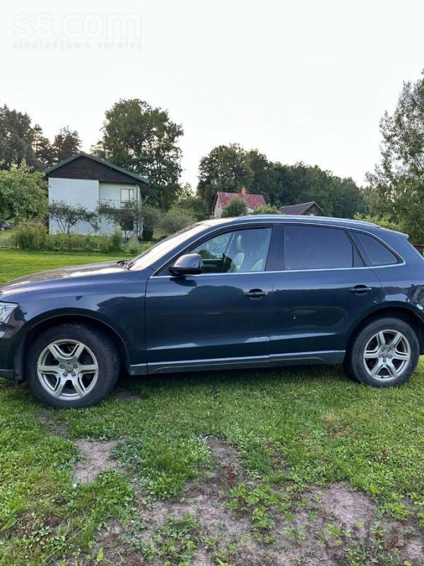 Pelēks Audi Q5 2009 Cēsis, ar dzinēja tilpumu 3.00 L un nobraukumu 500 tūkst. km par 5900 €, foto 3 vietnē AUTOMOTO.COM.LV