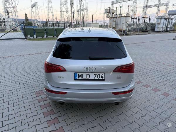 Grey Audi Q5 2009 in Siauliai, with an engine capacity of 3.20 L and mileage of 202 thousand km for 7250 €, photo 4 on AUTOMOTO.COM.LV