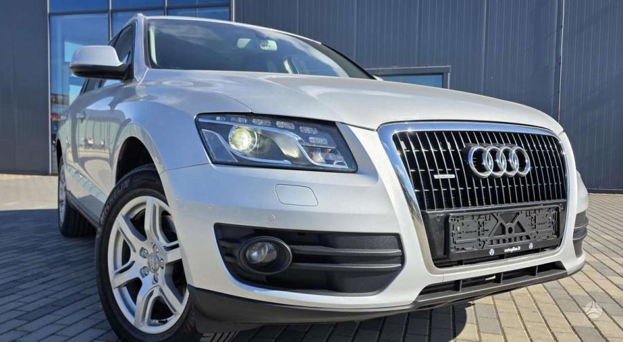 Grey Audi Q5 2009 in Siauliai, with an engine capacity of 2.97 L and mileage of 280 thousand km for 7650 €, photo 1 on AUTOMOTO.COM.LV
