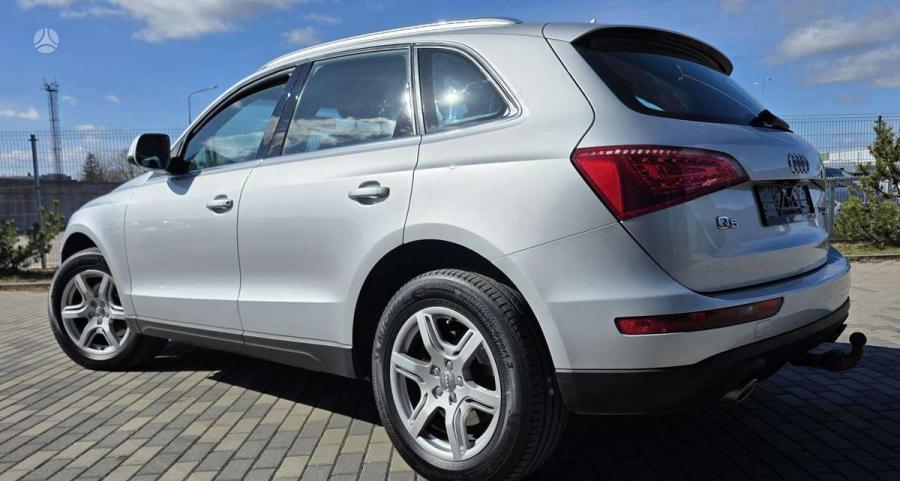 Grey Audi Q5 2009 in Siauliai, with an engine capacity of 2.97 L and mileage of 280 thousand km for 7650 €, photo 12 on AUTOMOTO.COM.LV
