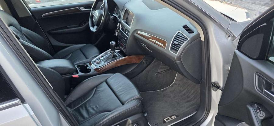 Grey Audi Q5 2009 in Siauliai, with an engine capacity of 2.97 L and mileage of 280 thousand km for 7650 €, photo 27 on AUTOMOTO.COM.LV