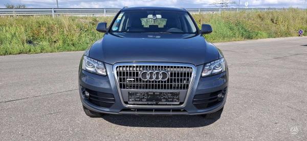 Pelēks Audi Q5 2009 Marijampole, ar dzinēja tilpumu 1.97 L un nobraukumu 360 tūkst. km par 7400 €, foto 7 vietnē AUTOMOTO.COM.LV
