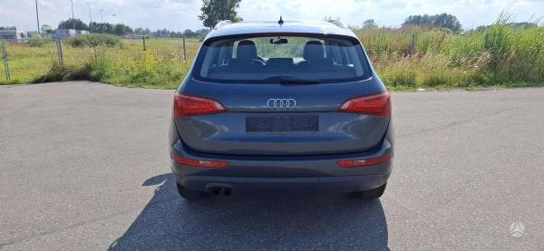 Pelēks Audi Q5 2009 Marijampole, ar dzinēja tilpumu 1.97 L un nobraukumu 360 tūkst. km par 7400 €, foto 8 vietnē AUTOMOTO.COM.LV