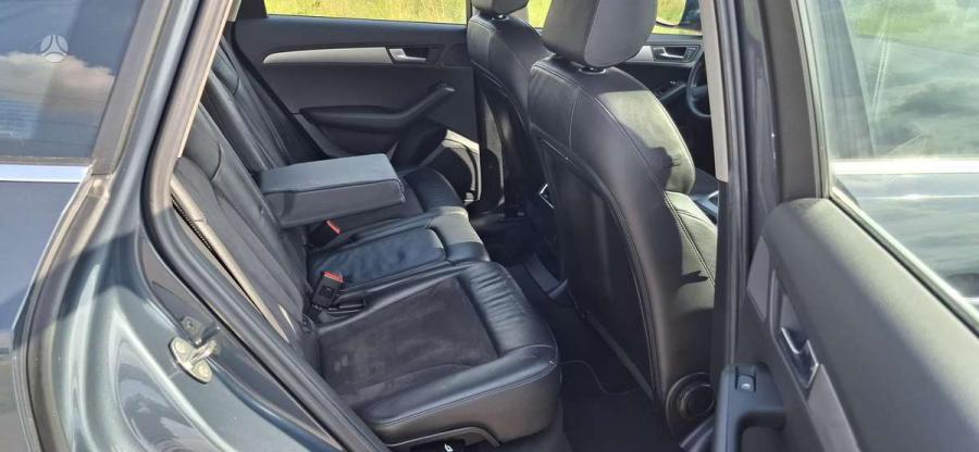 Grey Audi Q5 2009 in Marijampole, with an engine capacity of 1.97 L and mileage of 360 thousand km for 7400 €, photo 15 on AUTOMOTO.COM.LV