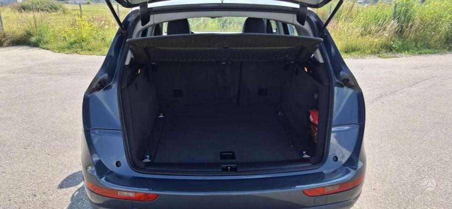 Grey Audi Q5 2009 in Marijampole, with an engine capacity of 1.97 L and mileage of 360 thousand km for 7400 €, photo 16 on AUTOMOTO.COM.LV