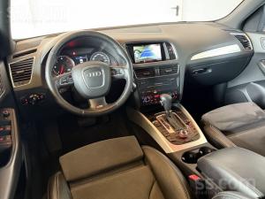 Grey Audi Q5 2009 in Tukums, with an engine capacity of 3.00 L and mileage of 312 thousand km for 9500 €, photo 8 on AUTOMOTO.COM.LV