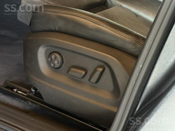 Grey Audi Q5 2009 in Tukums, with an engine capacity of 3.00 L and mileage of 312 thousand km for 9500 €, photo 10 on AUTOMOTO.COM.LV