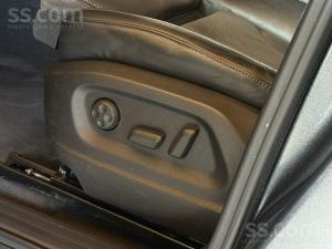 Grey Audi Q5 2009 in Tukums, with an engine capacity of 3.00 L and mileage of 312 thousand km for 9500 €, photo 11 on AUTOMOTO.COM.LV