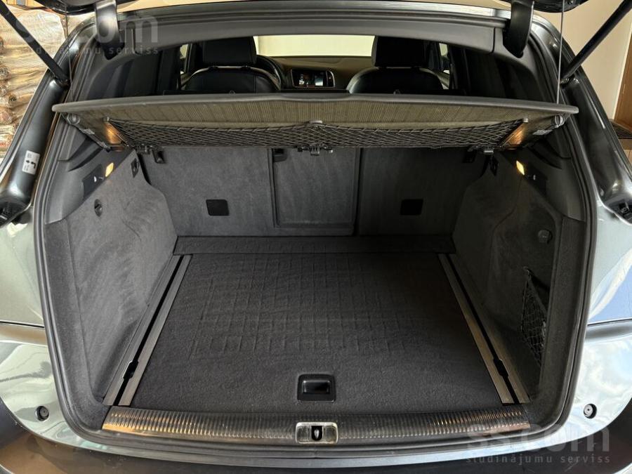 Grey Audi Q5 2009 in Tukums, with an engine capacity of 3.00 L and mileage of 312 thousand km for 9500 €, photo 14 on AUTOMOTO.COM.LV
