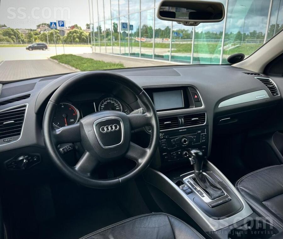 Pelēks Audi Q5 2009 Rēzekne, ar dzinēja tilpumu 3.00 L un nobraukumu 233 tūkst. km par 8990 €, foto 21 vietnē AUTOMOTO.COM.LV
