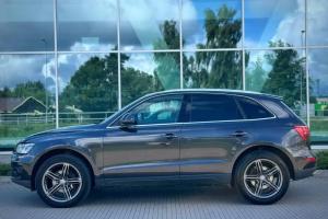 Grey Audi Q5 2009 in Rezekne, with an engine capacity of 3.00 L and mileage of 233 thousand km for 8990 €, photo 5 on AUTOMOTO.COM.LV