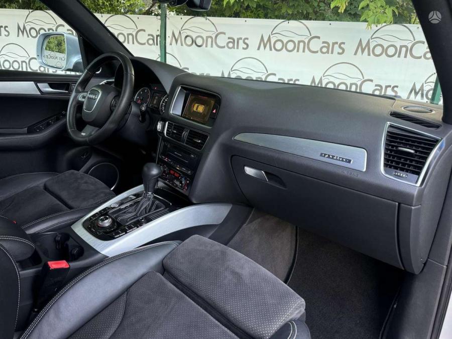 Grey Audi Q5 2009 in Vilnius, with an engine capacity of 2.97 L and mileage of 395 thousand km for 6200 €, photo 13 on AUTOMOTO.COM.LV