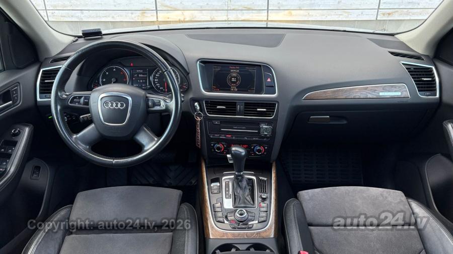 Pelēks Audi Q5 2009 Tallina, ar dzinēja tilpumu 3.00 L un nobraukumu 367 tūkst. km par 8800 €, foto 14 vietnē AUTOMOTO.COM.LV