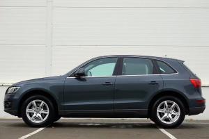 Grey Audi Q5 2009 in Riga, with an engine capacity of 3.00 L and mileage of 278 thousand km for 7600 €, photo 6 on AUTOMOTO.COM.LV